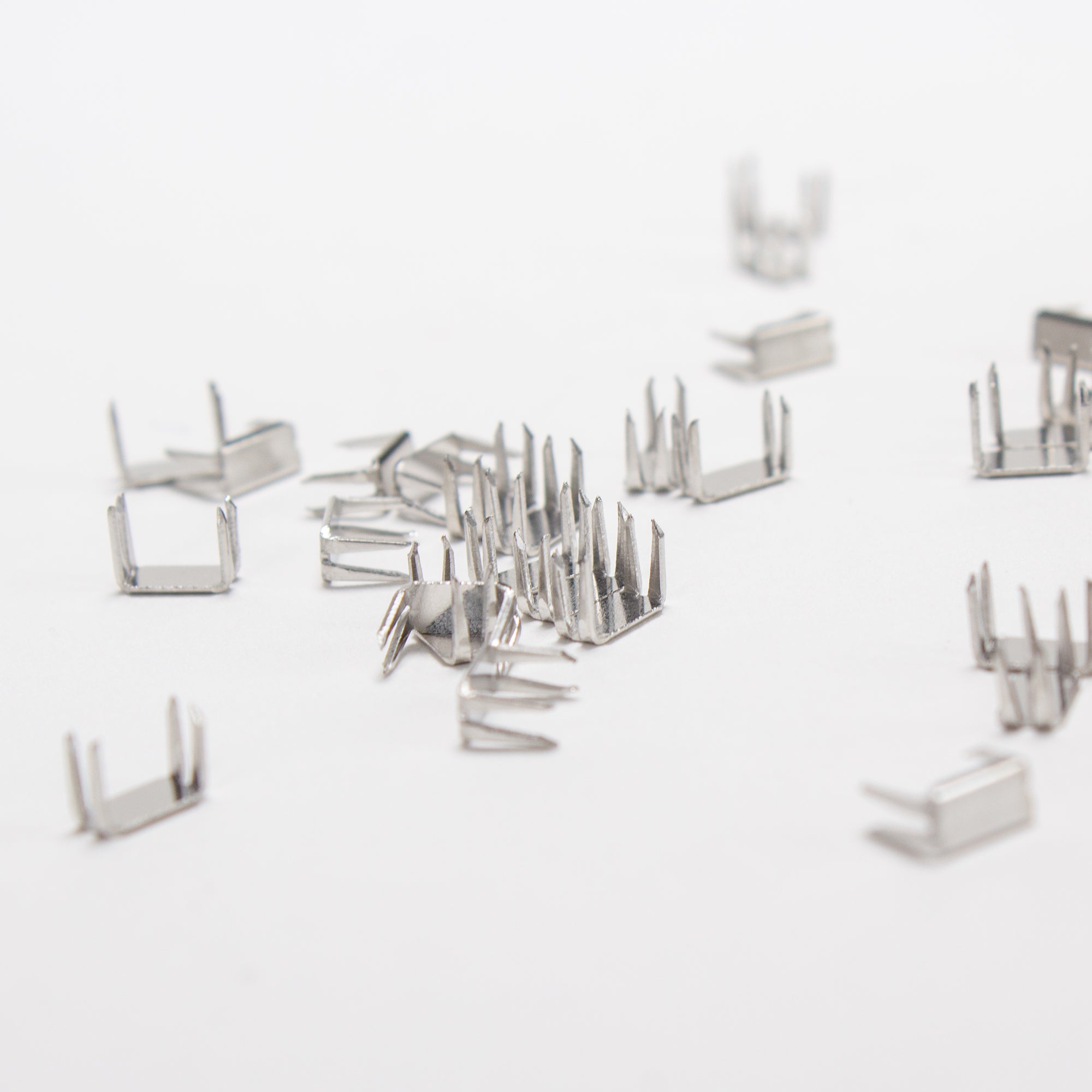 Four Leg Metal Staple - Nickel-Plated – ZT